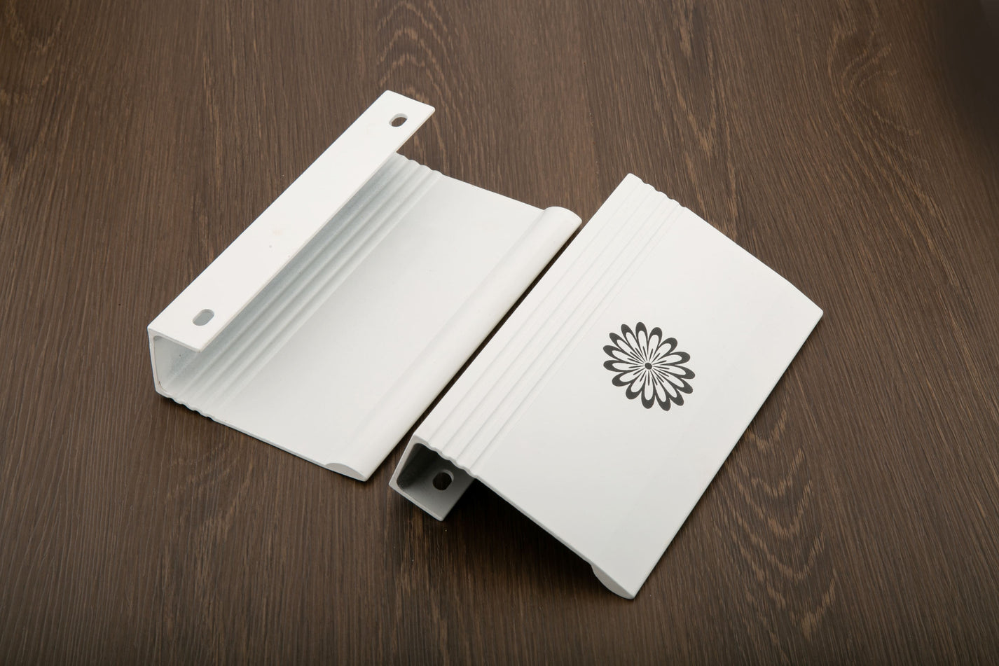 Aluminium Pad Handle Flower Design – DOORSAFE.AE